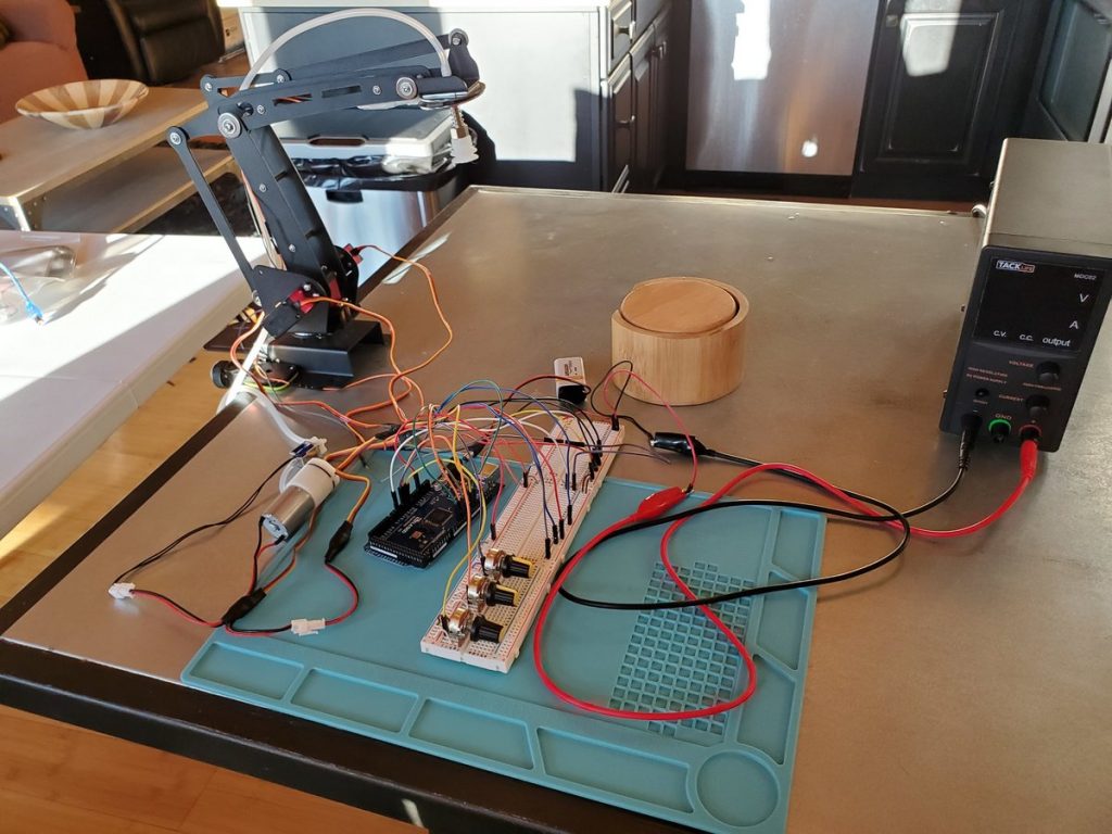 Robotic Arm With Vacuum Suction Cup for Pick and Place